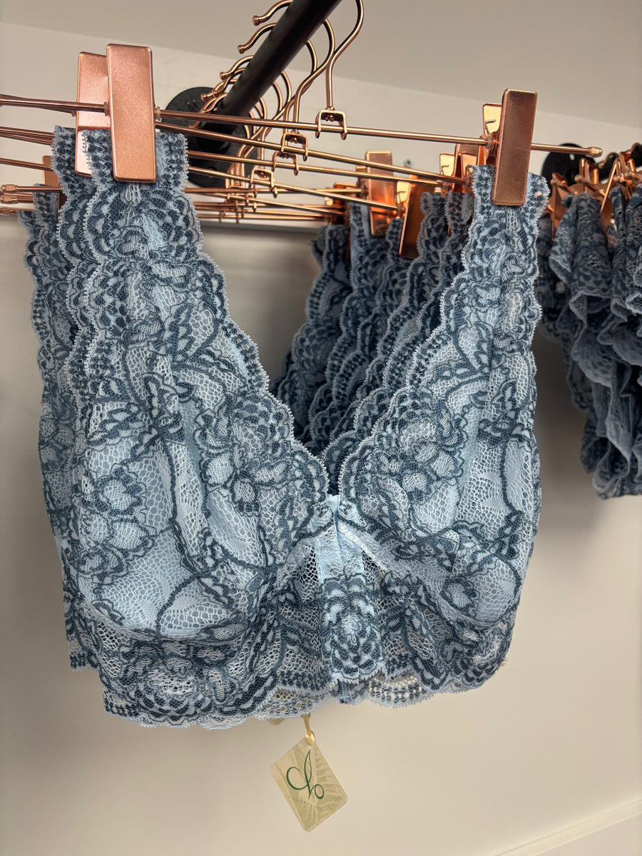 Clo Intimo Fortuna Lace Front Close Curvas Bralette - Imperial Blue ...